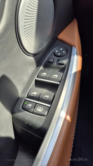 Brown BMW 5 Series 2014 in Keila, with an engine capacity of 3.00 L and mileage of 127 thousand km for 18500 €, photo 13 on AUTOMOTO.COM.LV