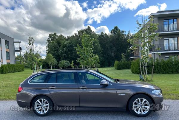 Brūns BMW 5 Series 2010 Tallina, ar dzinēja tilpumu 3.00 L un nobraukumu 217 tūkst. km par 9380 €, foto 6 vietnē AUTOMOTO.COM.LV