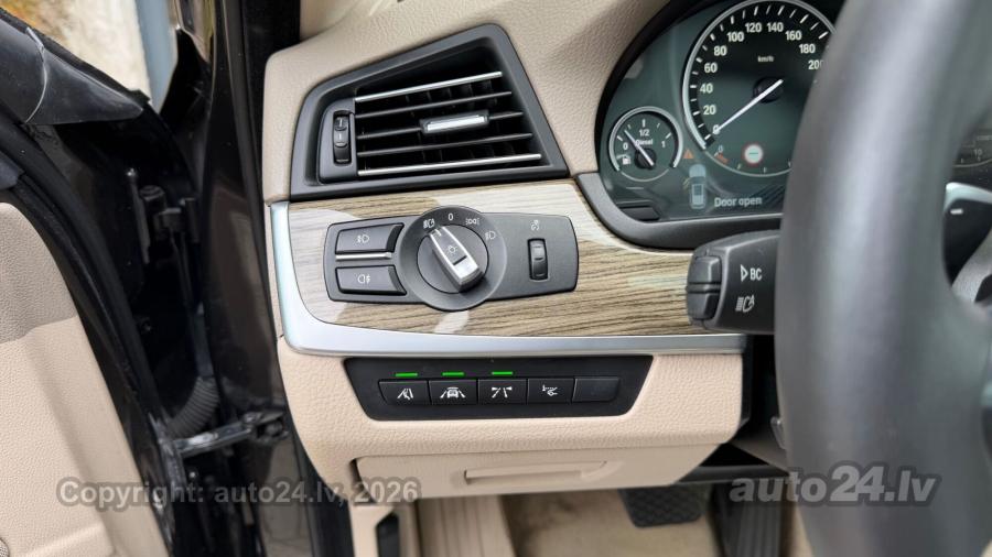 Brown BMW 5 Series 2014 in Tallinn, with an engine capacity of 3.00 L and mileage of 354 thousand km for 11990 €, photo 17 on AUTOMOTO.COM.LV
