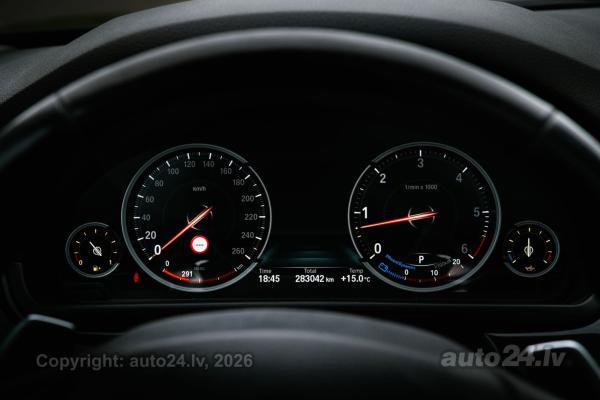 Brown BMW 5 Series 2014 in Tartu, with an engine capacity of 3.00 L and mileage of 283 thousand km for 18888 €, photo 10 on AUTOMOTO.COM.LV