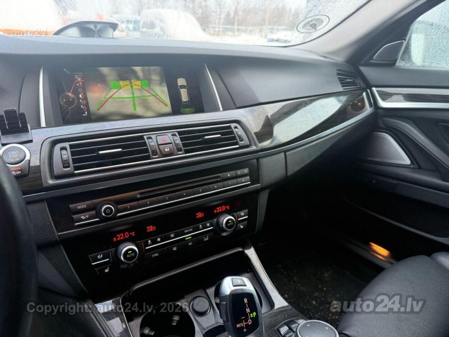 Brūns BMW 5 Series 2015 Pērnava, ar dzinēja tilpumu 3.00 L un nobraukumu 280 tūkst. km par 13500 €, foto 3 vietnē AUTOMOTO.COM.LV