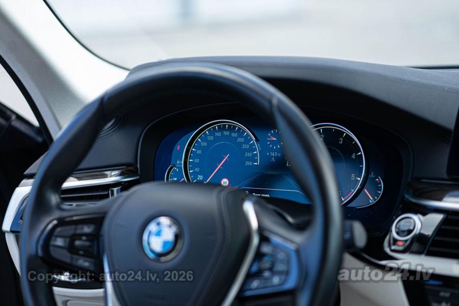 Brown BMW 5 Series 2017 in Tartu, with an engine capacity of 3.00 L and mileage of 125 thousand km for 24900 €, photo 17 on AUTOMOTO.COM.LV