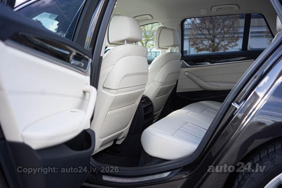 Brown BMW 5 Series 2017 in Tartu, with an engine capacity of 3.00 L and mileage of 125 thousand km for 24900 €, photo 22 on AUTOMOTO.COM.LV