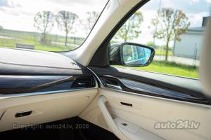 Brown BMW 5 Series 2017 in Tartu, with an engine capacity of 3.00 L and mileage of 125 thousand km for 24900 €, photo 24 on AUTOMOTO.COM.LV