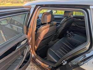 Brown BMW 5 Series 2017 in Tallinn, with an engine capacity of 2.00 L and mileage of 225 thousand km for 18999 €, photo 10 on AUTOMOTO.COM.LV