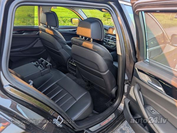 Brūns BMW 5 Series 2017 Tallina, ar dzinēja tilpumu 2.00 L un nobraukumu 225 tūkst. km par 18999 €, foto 10 vietnē AUTOMOTO.COM.LV
