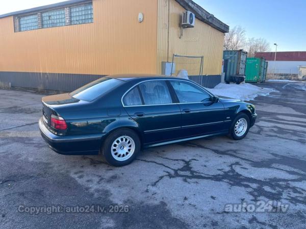 Zaļš BMW 5 Series 1998 Tallina, ar dzinēja tilpumu 2.50 L un nobraukumu 290 tūkst. km par 4000 €, foto 4 vietnē AUTOMOTO.COM.LV