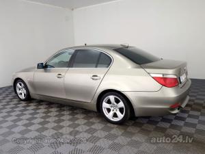 Zaļš BMW 5 Series 2003 Tallina, ar dzinēja tilpumu 2.20 L un nobraukumu 475 tūkst. km par 1799 €, foto 4 vietnē AUTOMOTO.COM.LV