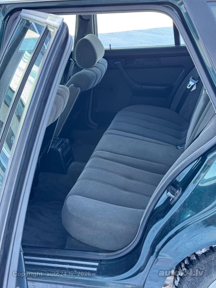 Zaļš BMW 5 Series 1995 Tallina, ar dzinēja tilpumu 2.50 L un nobraukumu 222 tūkst. km par 7888 €, foto 15 vietnē AUTOMOTO.COM.LV