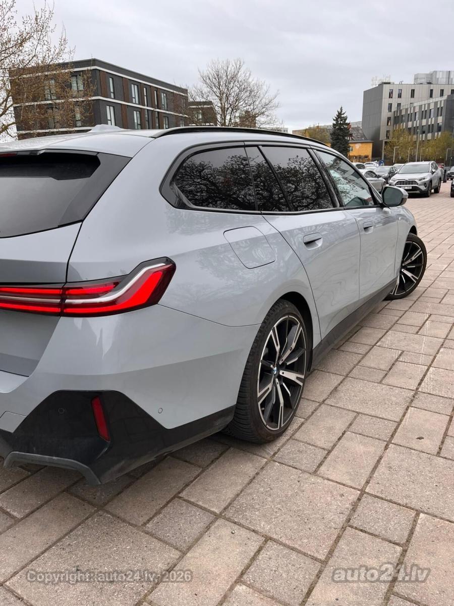 Pelēks BMW 5 Series 2024 Tallina, ar dzinēja tilpumu 2.00 L un nobraukumu 13 tūkst. km par 55500 €, foto 8 vietnē AUTOMOTO.COM.LV