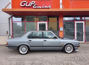 Pelēks BMW 5 Series 1987 Tallina, ar dzinēja tilpumu 2.70 L un nobraukumu 370 tūkst. km par 11900 €, foto 4 vietnē AUTOMOTO.COM.LV