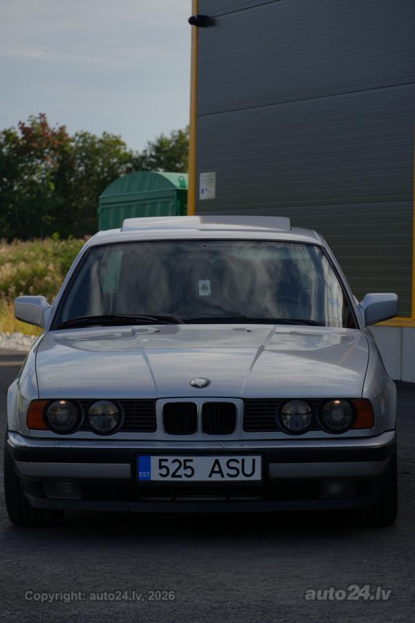 Pelēks BMW 5 Series 1992 Narva, ar dzinēja tilpumu 2.50 L un nobraukumu 330 tūkst. km par 9999 €, foto 2 vietnē AUTOMOTO.COM.LV