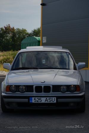 Pelēks BMW 5 Series 1992 Narva, ar dzinēja tilpumu 2.50 L un nobraukumu 330 tūkst. km par 9999 €, foto 3 vietnē AUTOMOTO.COM.LV