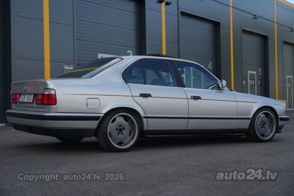 Pelēks BMW 5 Series 1992 Narva, ar dzinēja tilpumu 2.50 L un nobraukumu 330 tūkst. km par 9999 €, foto 8 vietnē AUTOMOTO.COM.LV