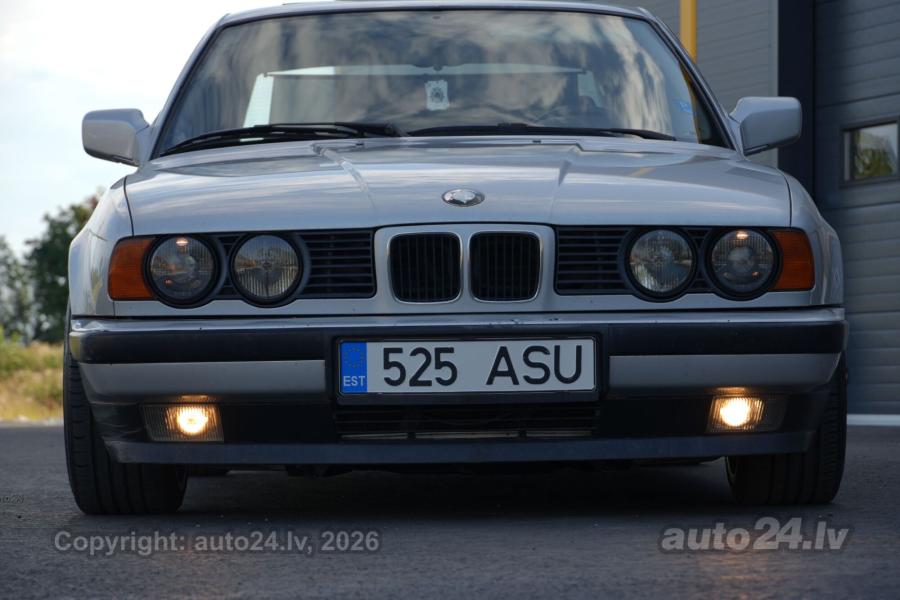 Pelēks BMW 5 Series 1992 Narva, ar dzinēja tilpumu 2.50 L un nobraukumu 330 tūkst. km par 9999 €, foto 12 vietnē AUTOMOTO.COM.LV
