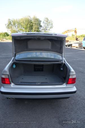 Pelēks BMW 5 Series 1992 Narva, ar dzinēja tilpumu 2.50 L un nobraukumu 330 tūkst. km par 9999 €, foto 14 vietnē AUTOMOTO.COM.LV