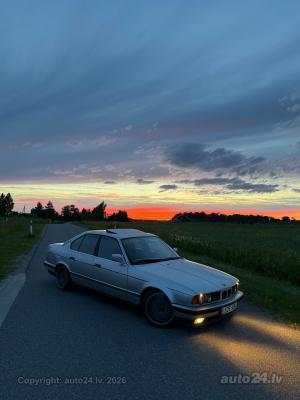 Pelēks BMW 5 Series 1992 Narva, ar dzinēja tilpumu 2.50 L un nobraukumu 330 tūkst. km par 9999 €, foto 16 vietnē AUTOMOTO.COM.LV