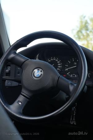 Pelēks BMW 5 Series 1992 Narva, ar dzinēja tilpumu 2.50 L un nobraukumu 330 tūkst. km par 9999 €, foto 21 vietnē AUTOMOTO.COM.LV