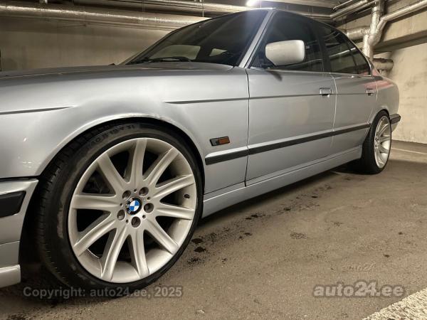 Pelēks BMW 5 Series 1994 Tallina, ar dzinēja tilpumu 1.80 L un nobraukumu 218 tūkst. km par 4999 €, foto 11 vietnē AUTOMOTO.COM.LV