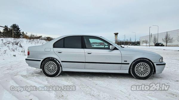 Pelēks BMW 5 Series 2000 Tartu, ar dzinēja tilpumu 2.20 L un nobraukumu 303 tūkst. km par 1950 €, foto 4 vietnē AUTOMOTO.COM.LV