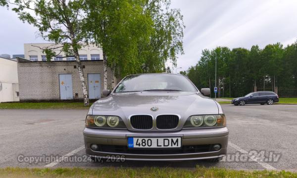 Pelēks BMW 5 Series 2001 Tallina, ar dzinēja tilpumu 2.50 L un nobraukumu 461 tūkst. km par 3700 €, foto 1 vietnē AUTOMOTO.COM.LV