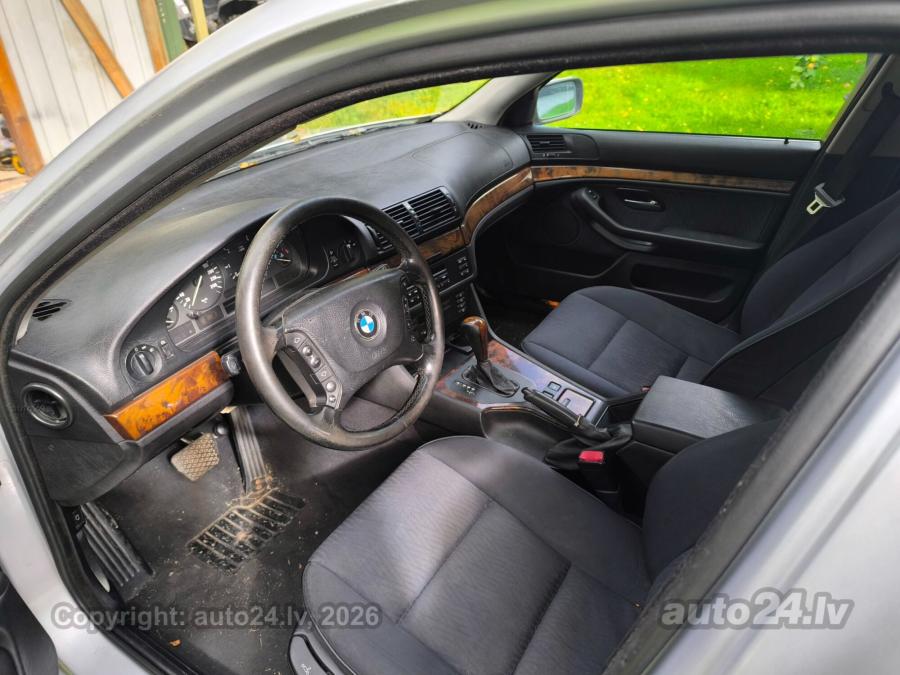 Grey BMW 5 Series 2001 in Tallinn, with an engine capacity of 2.90 L and mileage of 391 thousand km for 2300 €, photo 1 on AUTOMOTO.COM.LV