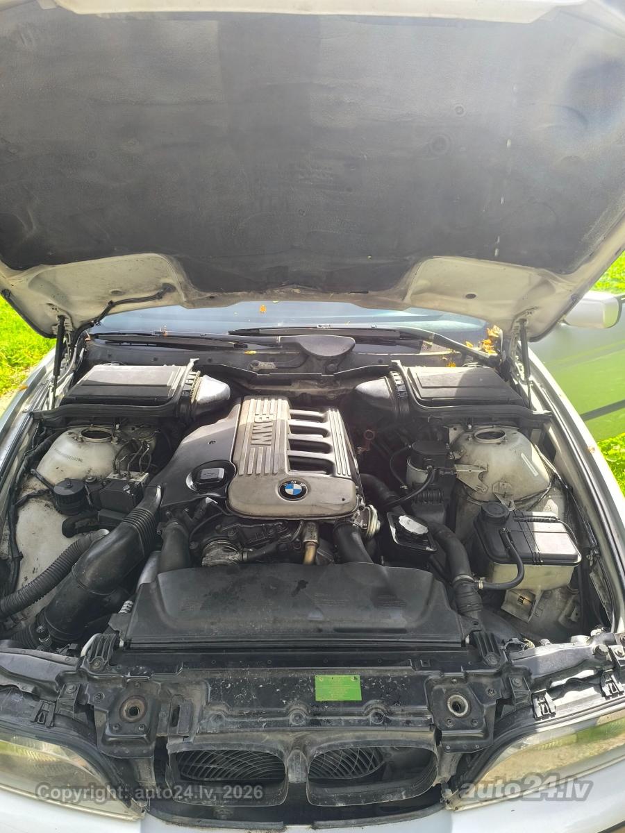 Grey BMW 5 Series 2001 in Tallinn, with an engine capacity of 2.90 L and mileage of 391 thousand km for 2300 €, photo 32 on AUTOMOTO.COM.LV