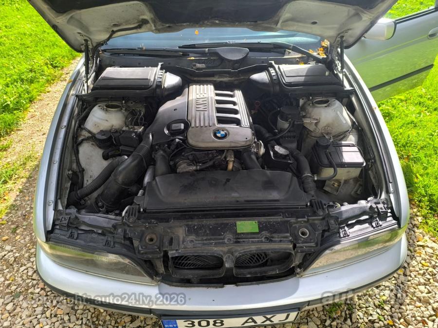 Grey BMW 5 Series 2001 in Tallinn, with an engine capacity of 2.90 L and mileage of 391 thousand km for 2300 €, photo 35 on AUTOMOTO.COM.LV