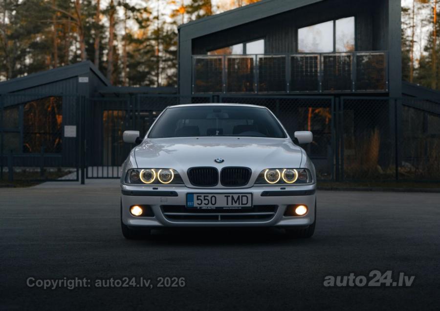 Pelēks BMW 5 Series 2002 Tallina, ar dzinēja tilpumu 2.50 L un nobraukumu 322 tūkst. km par 12000 €, foto 3 vietnē AUTOMOTO.COM.LV