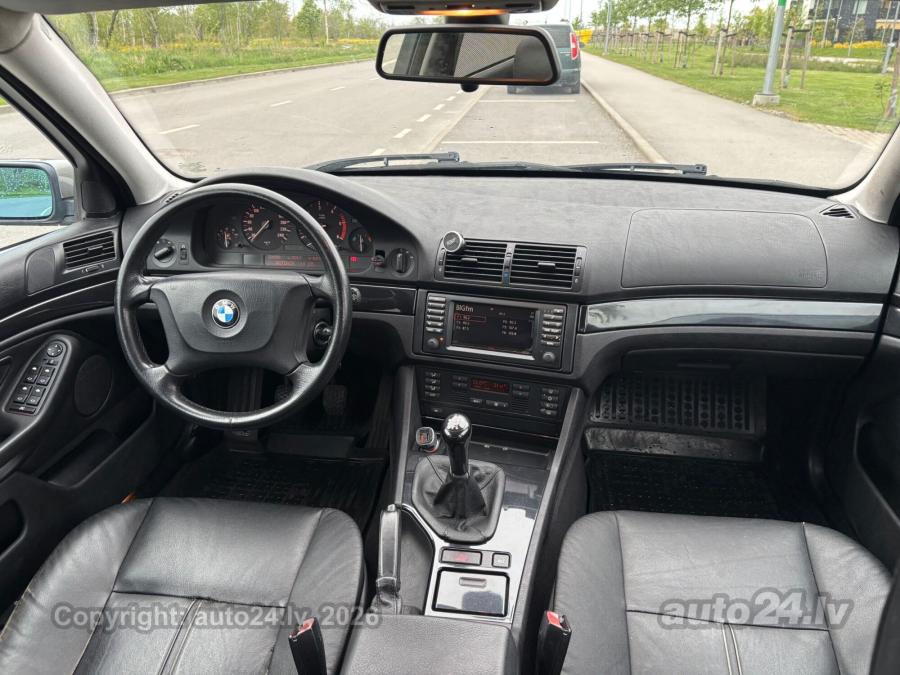 Серый БМВ 5 Серия 2002 в Таллин, объемом двигателя 2.50 л и пробегом 300 тыс. км за 3499 €, фото 12 на AUTOMOTO.COM.LV