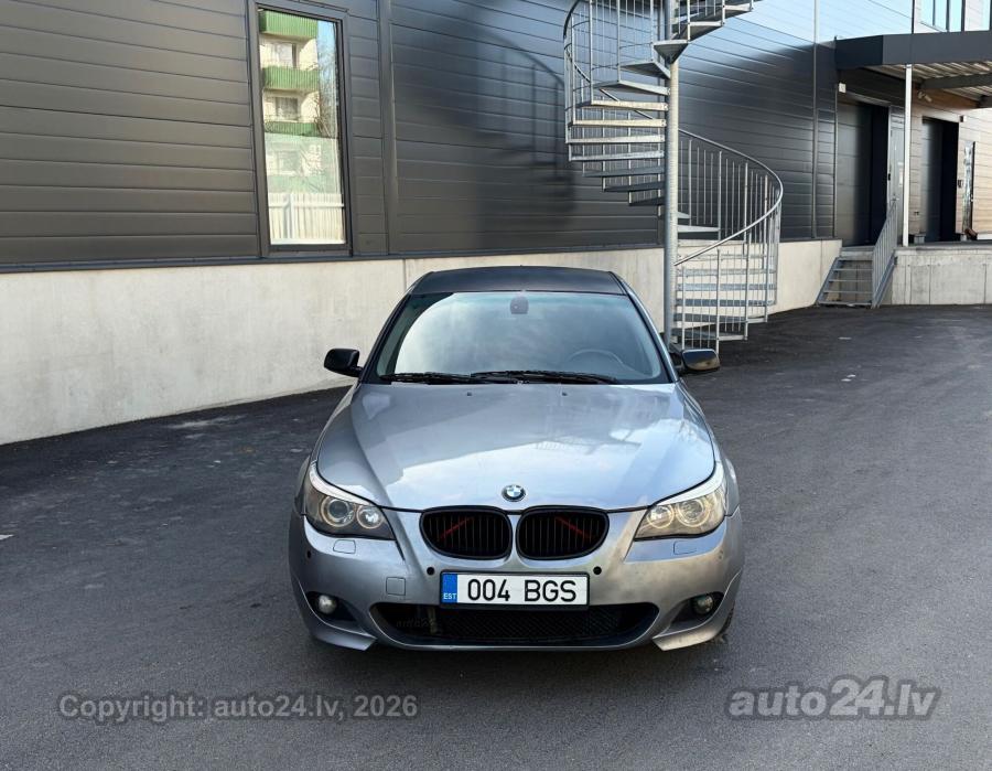 Pelēks BMW 5 Series 2003 Tartu, ar dzinēja tilpumu 3.00 L un nobraukumu 400 tūkst. km par 2700 €, foto 1 vietnē AUTOMOTO.COM.LV