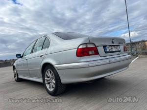 Pelēks BMW 5 Series 2003 Narva, ar dzinēja tilpumu 2.00 L un nobraukumu 347 tūkst. km par 999 €, foto 14 vietnē AUTOMOTO.COM.LV