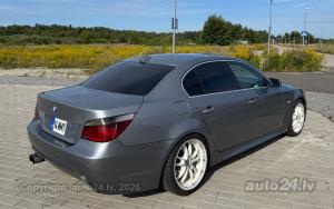 Pelēks BMW 5 Series 2003 Tallina, ar dzinēja tilpumu 3.00 L un nobraukumu 449 tūkst. km par 4199 €, foto  vietnē AUTOMOTO.COM.LV