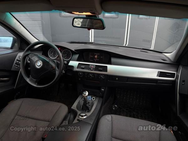 Pelēks BMW 5 Series 2004 Tallina, ar dzinēja tilpumu 2.50 L un nobraukumu 360 tūkst. km par 2550 €, foto 7 vietnē AUTOMOTO.COM.LV