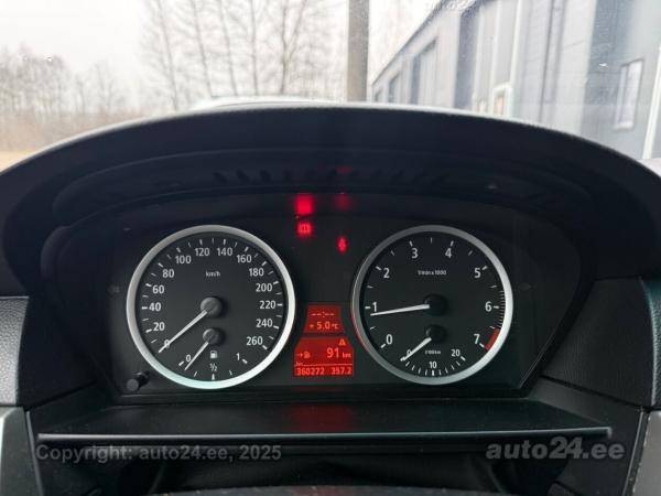 Pelēks BMW 5 Series 2004 Tallina, ar dzinēja tilpumu 2.50 L un nobraukumu 360 tūkst. km par 2550 €, foto 8 vietnē AUTOMOTO.COM.LV