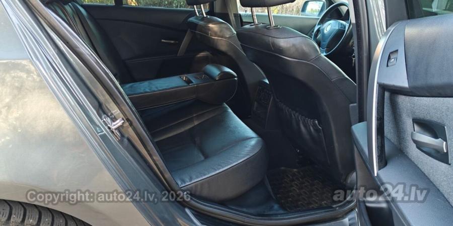 Pelēks BMW 5 Series 2004 Tartu, ar dzinēja tilpumu 2.50 L un nobraukumu 363 tūkst. km par 3490 €, foto 13 vietnē AUTOMOTO.COM.LV