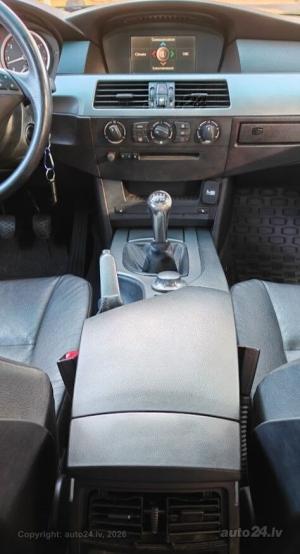 Pelēks BMW 5 Series 2004 Tartu, ar dzinēja tilpumu 2.50 L un nobraukumu 363 tūkst. km par 3490 €, foto 18 vietnē AUTOMOTO.COM.LV