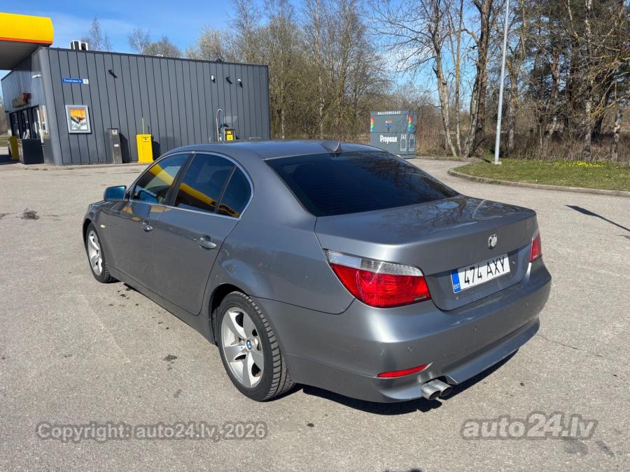 Pelēks BMW 5 Series 2004 Tallina, ar dzinēja tilpumu 2.20 L un nobraukumu 350 tūkst. km par 1699 €, foto 5 vietnē AUTOMOTO.COM.LV