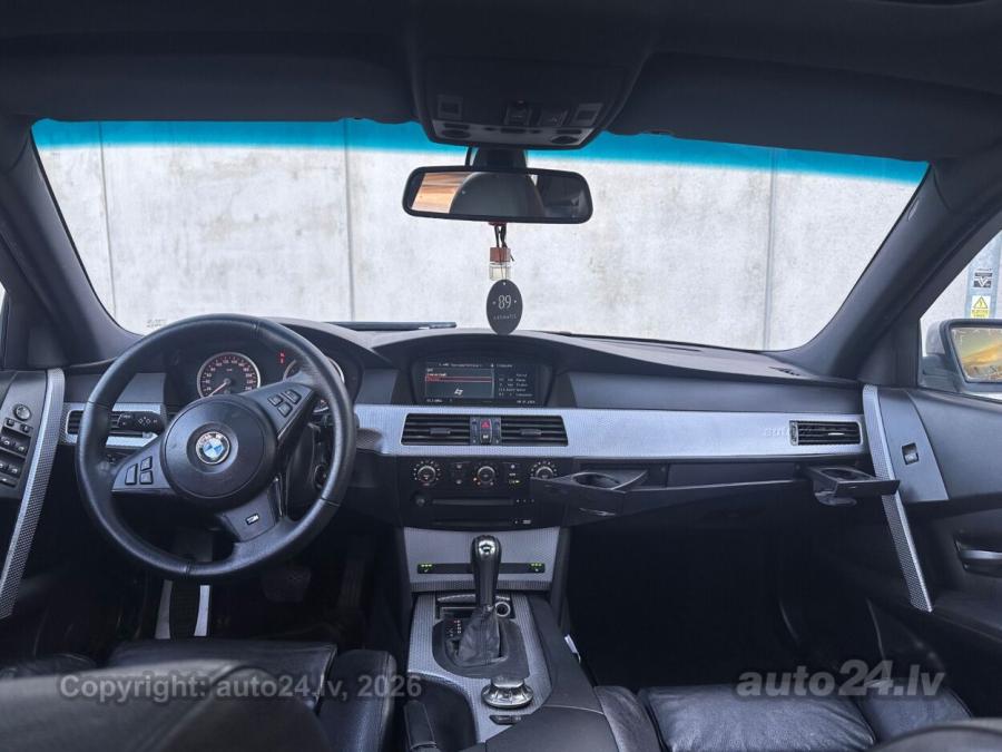Pelēks BMW 5 Series 2005 Tallina, ar dzinēja tilpumu 3.00 L un nobraukumu 372 tūkst. km par 7290 €, foto 11 vietnē AUTOMOTO.COM.LV