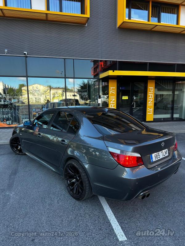Pelēks BMW 5 Series 2005 Tallina, ar dzinēja tilpumu 3.00 L un nobraukumu 410 tūkst. km par 4499 €, foto 3 vietnē AUTOMOTO.COM.LV