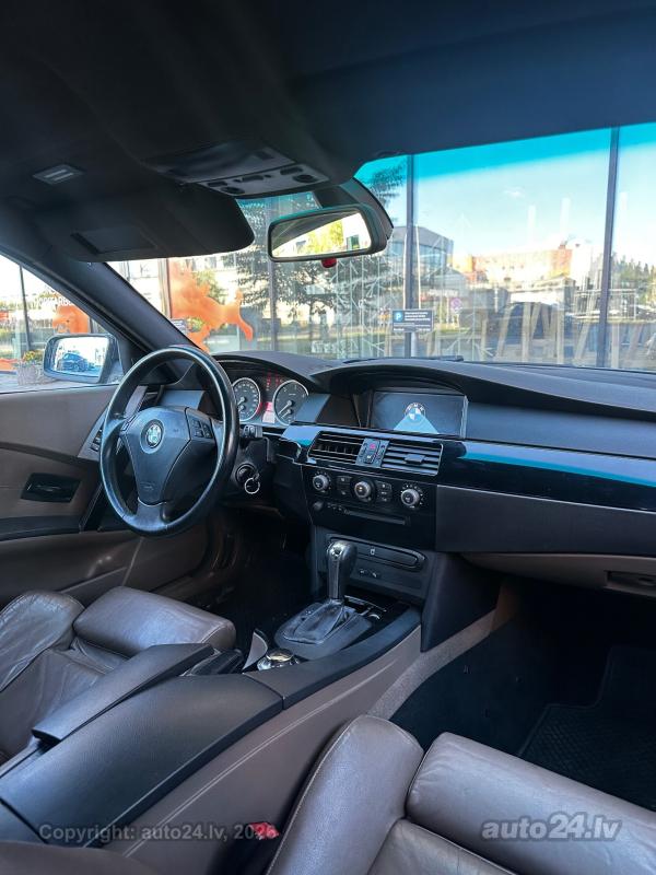 Pelēks BMW 5 Series 2005 Tallina, ar dzinēja tilpumu 3.00 L un nobraukumu 410 tūkst. km par 4499 €, foto 7 vietnē AUTOMOTO.COM.LV
