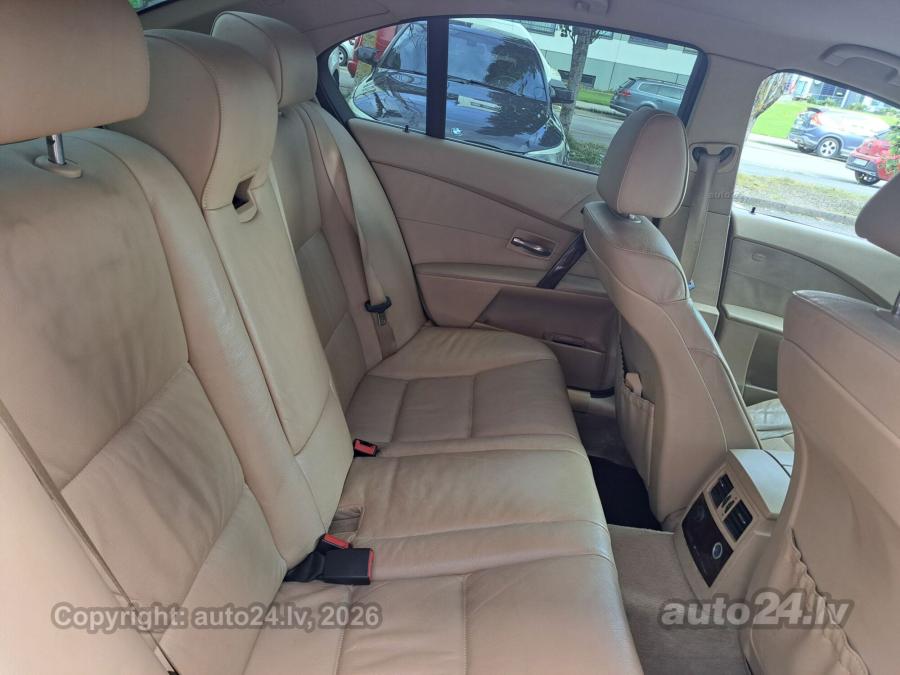 Pelēks BMW 5 Series 2005 Tallina, ar dzinēja tilpumu 3.00 L un nobraukumu 356 tūkst. km par 4999 €, foto 9 vietnē AUTOMOTO.COM.LV