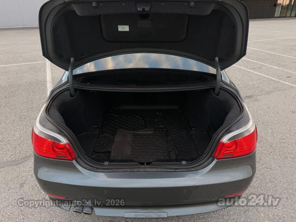 Grey BMW 5 Series 2006 in Tartu, with an engine capacity of 3.00 L and mileage of 333 thousand km for 7990 €, photo 7 on AUTOMOTO.COM.LV