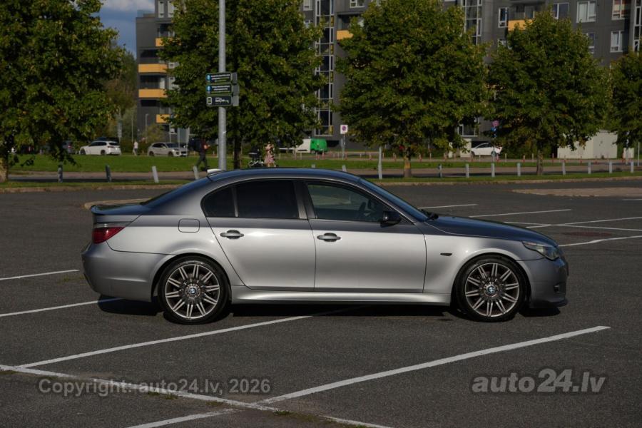 Grey BMW 5 Series 2006 in Riga, with an engine capacity of 3.00 L and mileage of 378 thousand km for 5790 €, photo 9 on AUTOMOTO.COM.LV