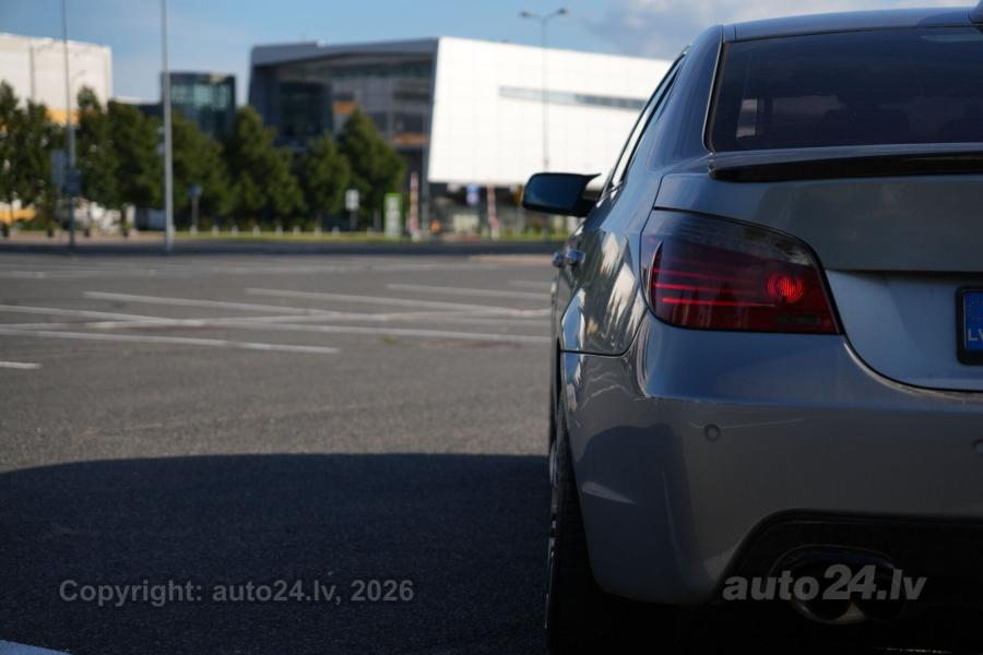 Grey BMW 5 Series 2006 in Riga, with an engine capacity of 3.00 L and mileage of 378 thousand km for 5790 €, photo 10 on AUTOMOTO.COM.LV