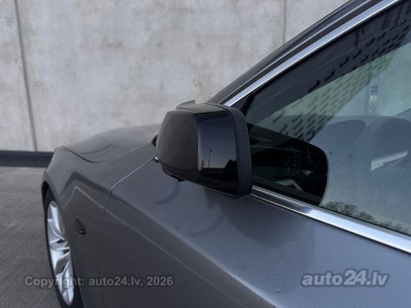 Pelēks BMW 5 Series 2007 Tartu, ar dzinēja tilpumu 3.00 L un nobraukumu 338 tūkst. km par 7990 €, foto 9 vietnē AUTOMOTO.COM.LV