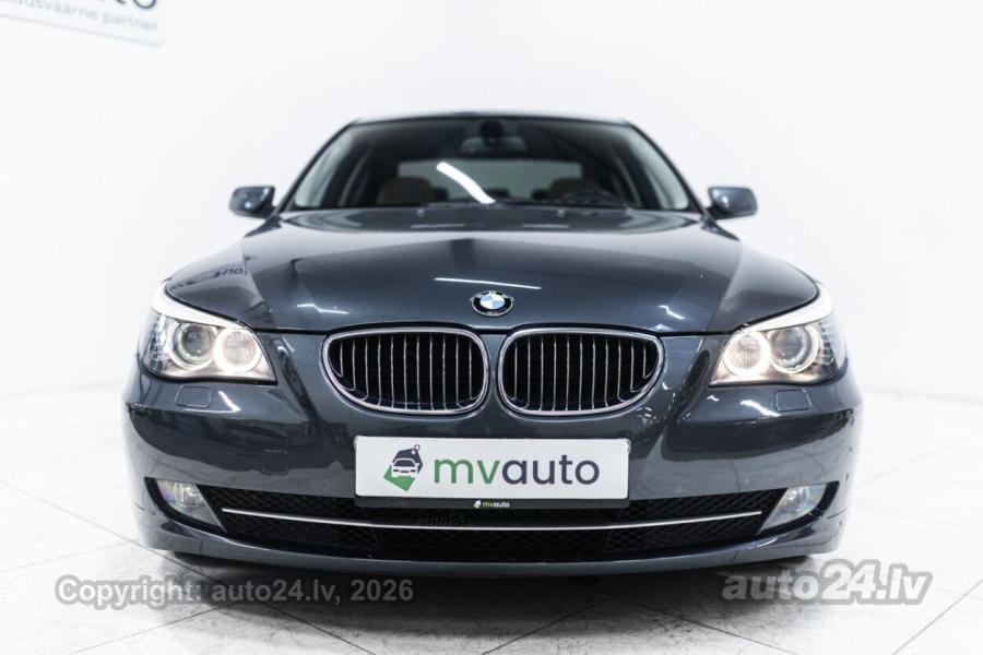 Grey BMW 5 Series 2008 in Tallinn, with an engine capacity of 3.00 L and mileage of 273 thousand km for 5990 €, photo 4 on AUTOMOTO.COM.LV