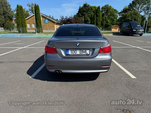 Pelēks BMW 5 Series 2008 Tallina, ar dzinēja tilpumu 3.00 L un nobraukumu 403 tūkst. km par 7900 €, foto 9 vietnē AUTOMOTO.COM.LV