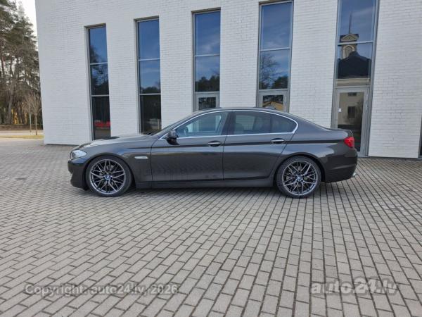 Grey BMW 5 Series 2010 in Elva, with an engine capacity of 3.00 L and mileage of 320 thousand km for 949 €, photo 2 on AUTOMOTO.COM.LV