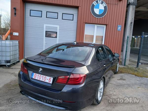 Pelēks BMW 5 Series 2010 Cēsis, ar dzinēja tilpumu 3.00 L un nobraukumu 263 tūkst. km par 8500 €, foto 6 vietnē AUTOMOTO.COM.LV